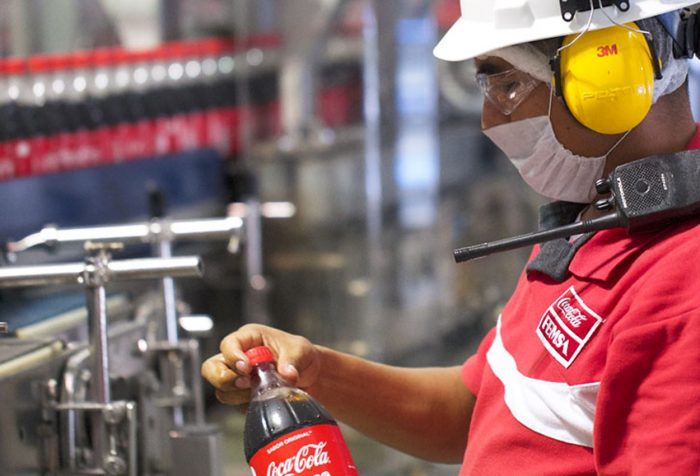 Coca Cola FEMSA logra acuerdo de distribución en Brasil