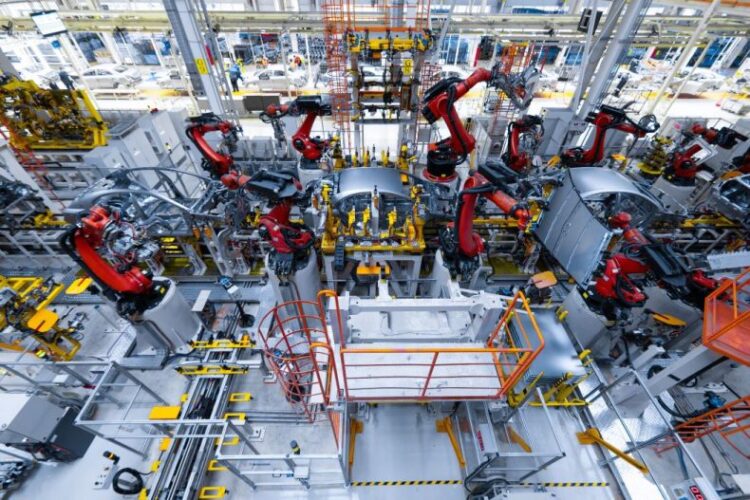 ¿Cómo se fabrica un Tesla?