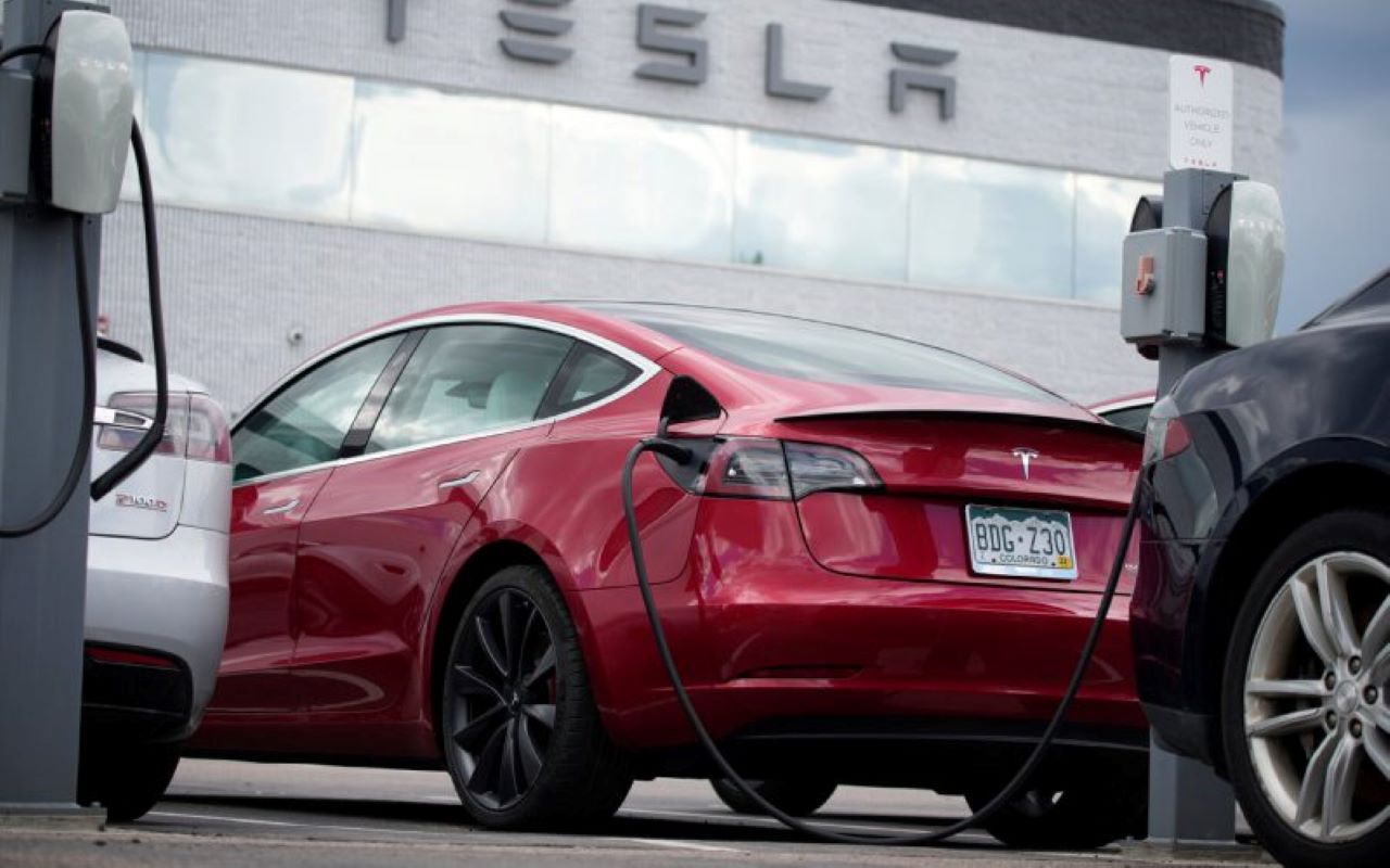Automóviles de Tesla sometidos a revisión virtual en China
