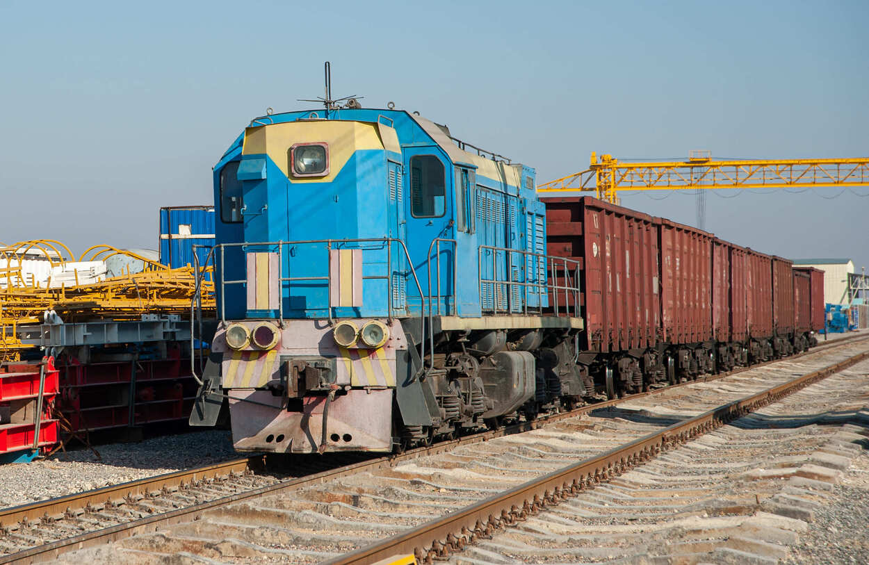 Legal, situación de vías ferroviarias ocupadas: AMLO