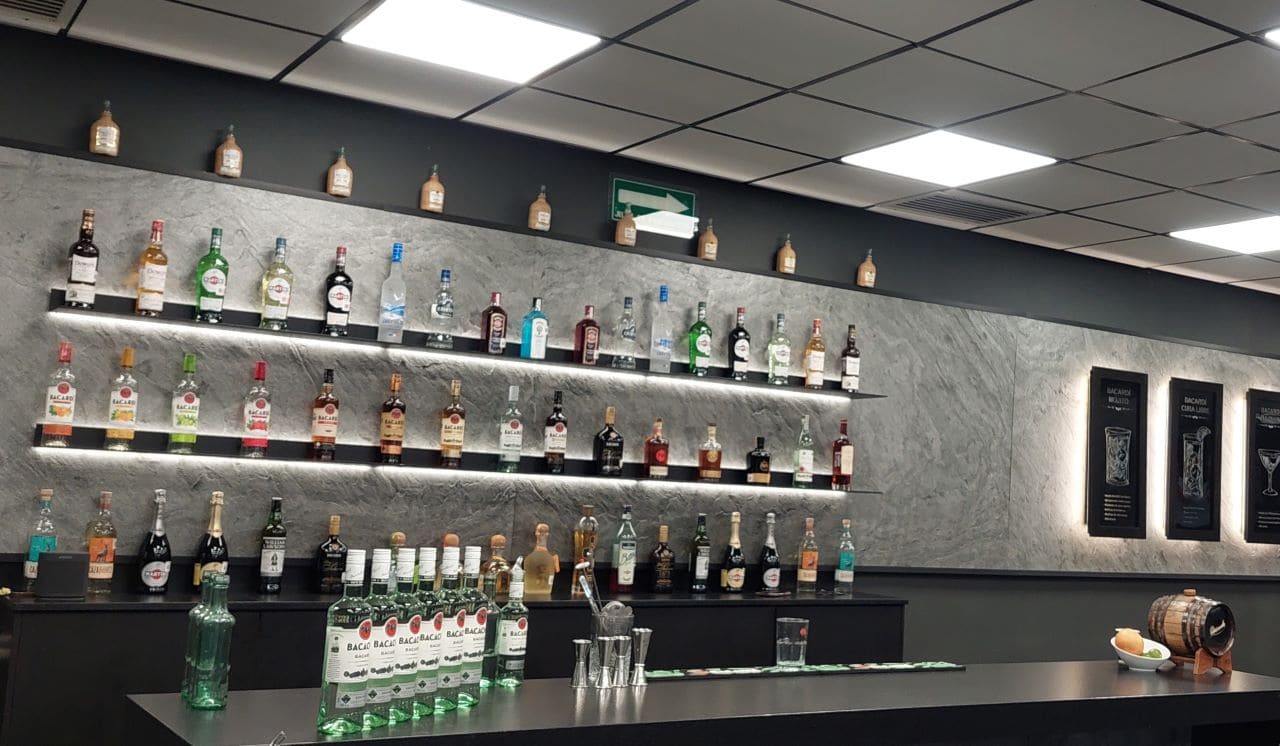 Bacardí, descúbre cómo se elabora en ron cubano en México
