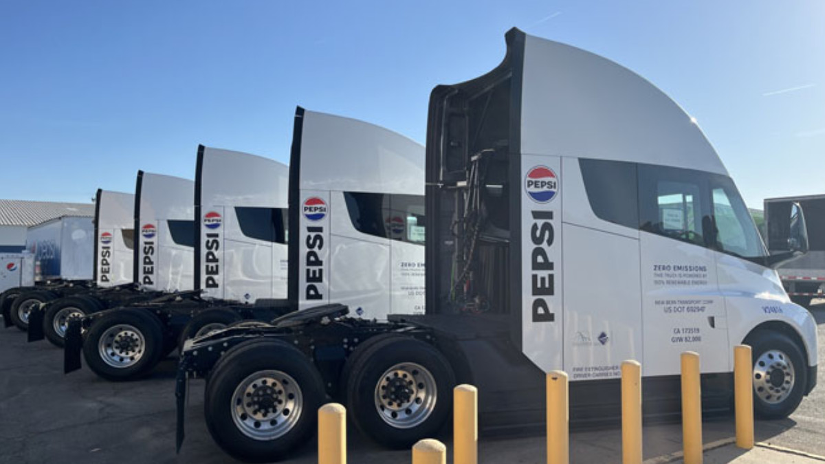 PepsiCo amplia su flota eléctrica en Califronia con nuevos camiones tesla